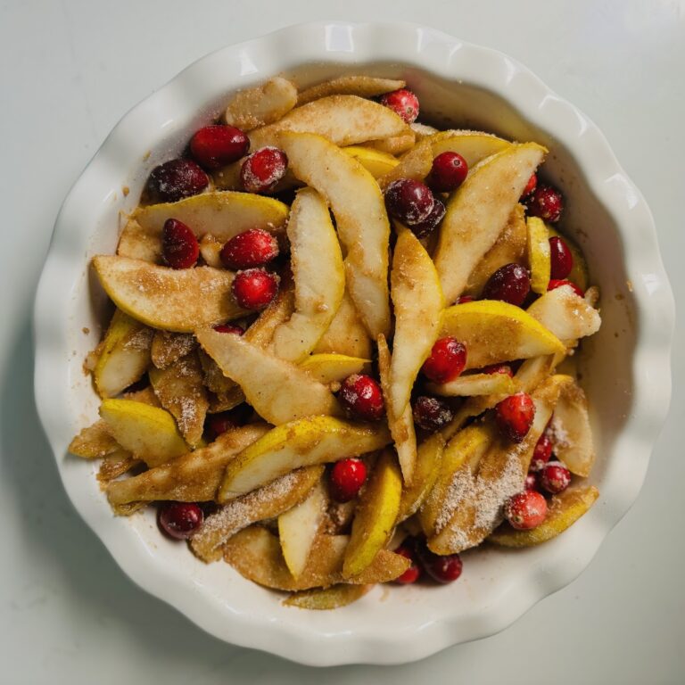6-Ingredient Cranberry Pear Crisp (Gluten-Free!) - Go Gluten Freely